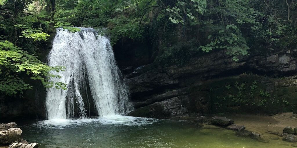 The best family friendly waterfall walks in the Yorkshire Dales ...