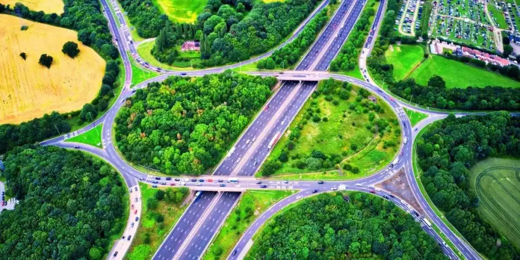 Travel news : Avoiding the Easter Holiday traffic - girlabouttravel.co.uk